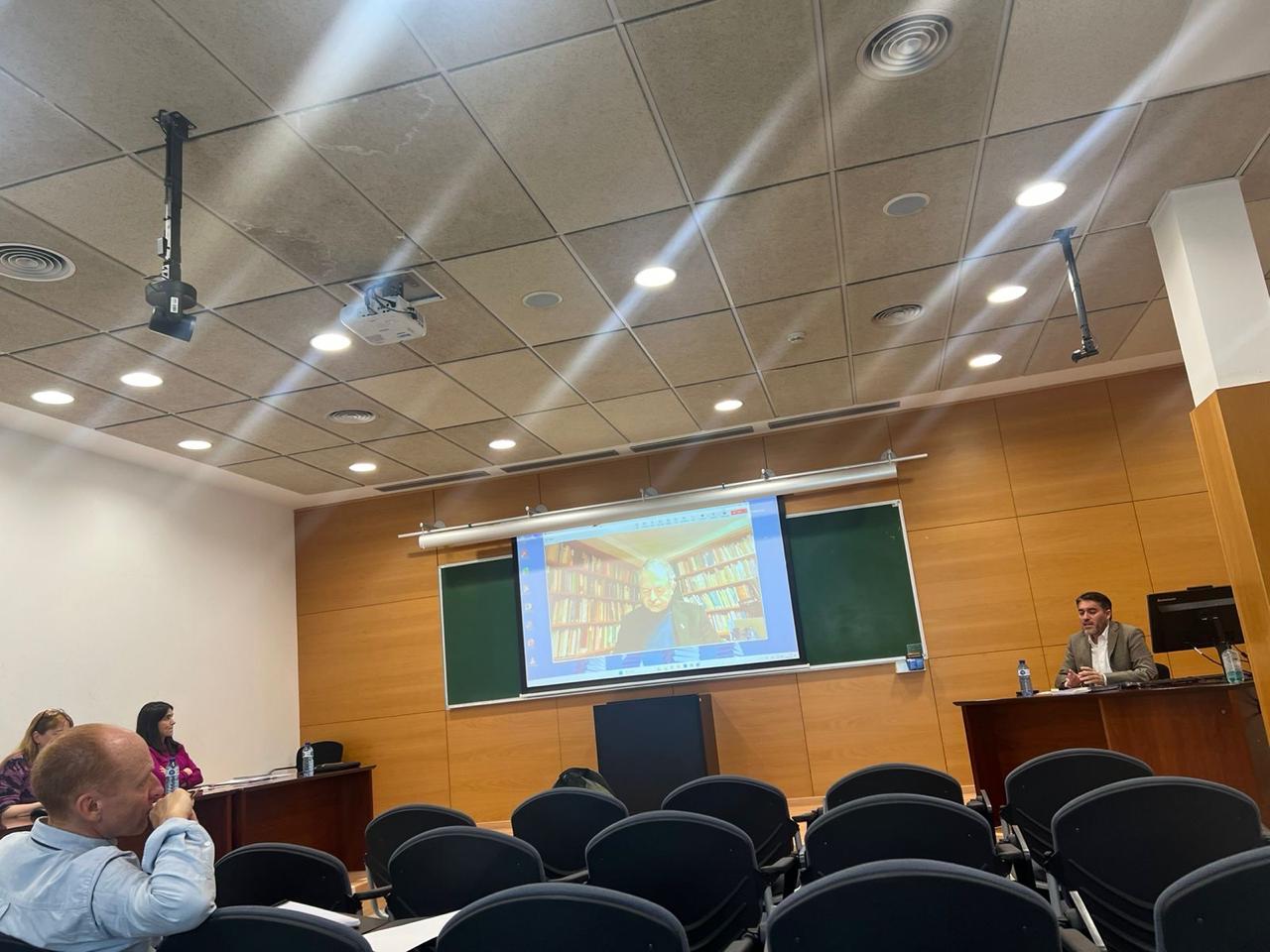 Profesor Camilo Arancibia obtiene grado de Doctor en Filosofía por la ...